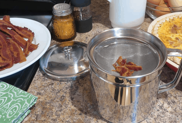Best Bacon Grease Container Options You Must Try - Food Service HQ
