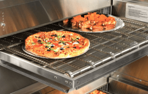 Best Pizza Conveyor Belt Options That Quickly Make Pizza - Food Service HQ